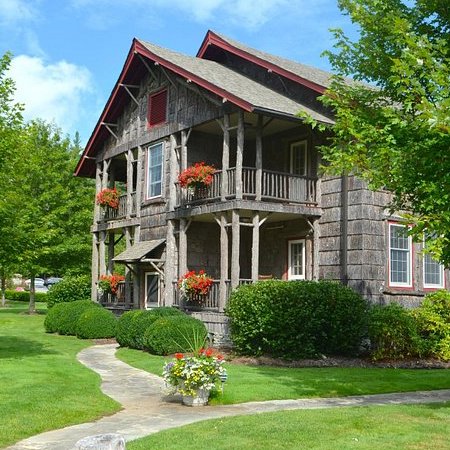 Weekend Itinerary – Caroline & Larkin